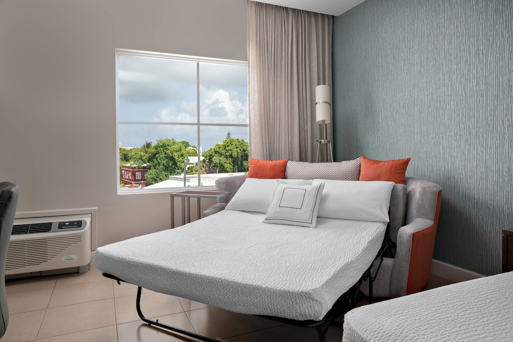 Courtyard by Marriott Bridgetown, Barbados: Deals & Reviews (Hastings ...