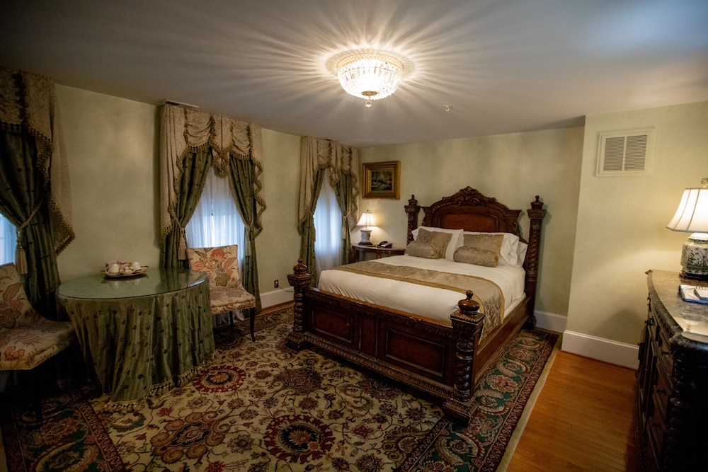 1840s Carrollton Inn in Baltimore | Best Rates & Deals on Orbitz