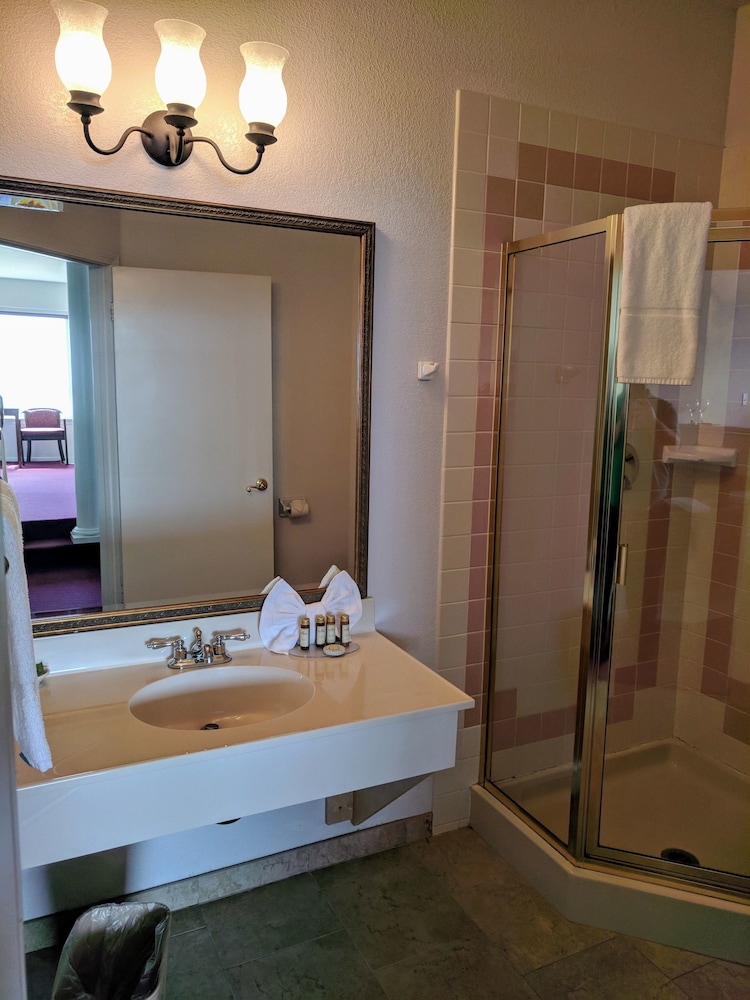 Ocean View Lodge, Fort Bragg: $158 Room Prices & Reviews | Travelocity