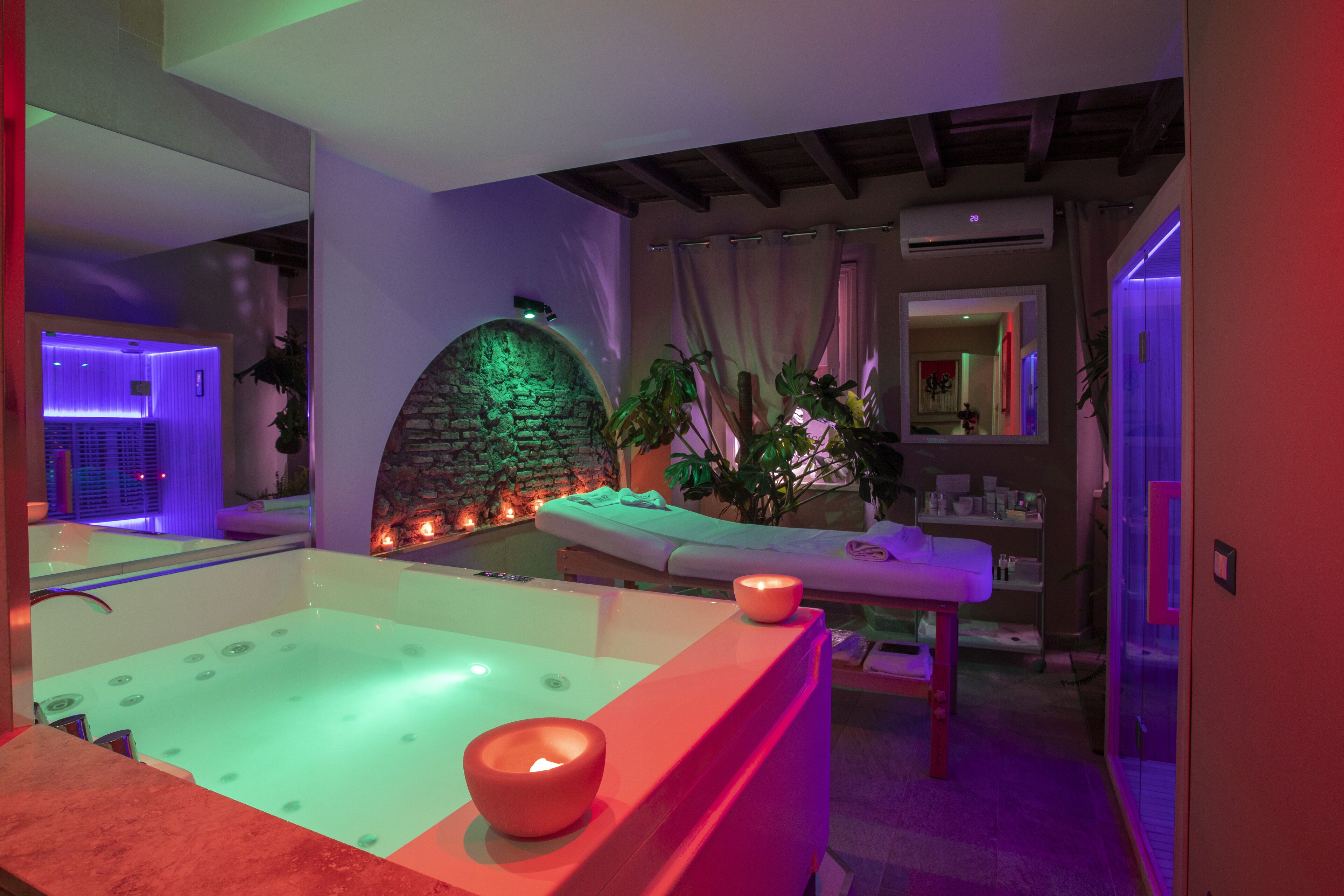 Grand Master Suites in Rome, Italy | Expedia