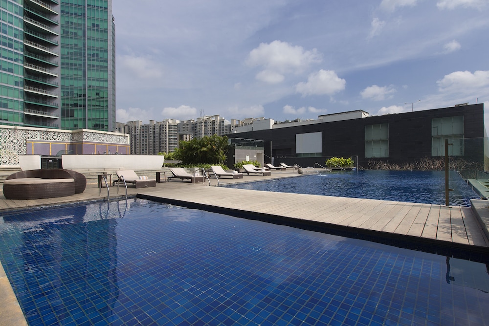 Sheraton Grand Bangalore Hotel at Brigade Gateway in Bengaluru | Best ...