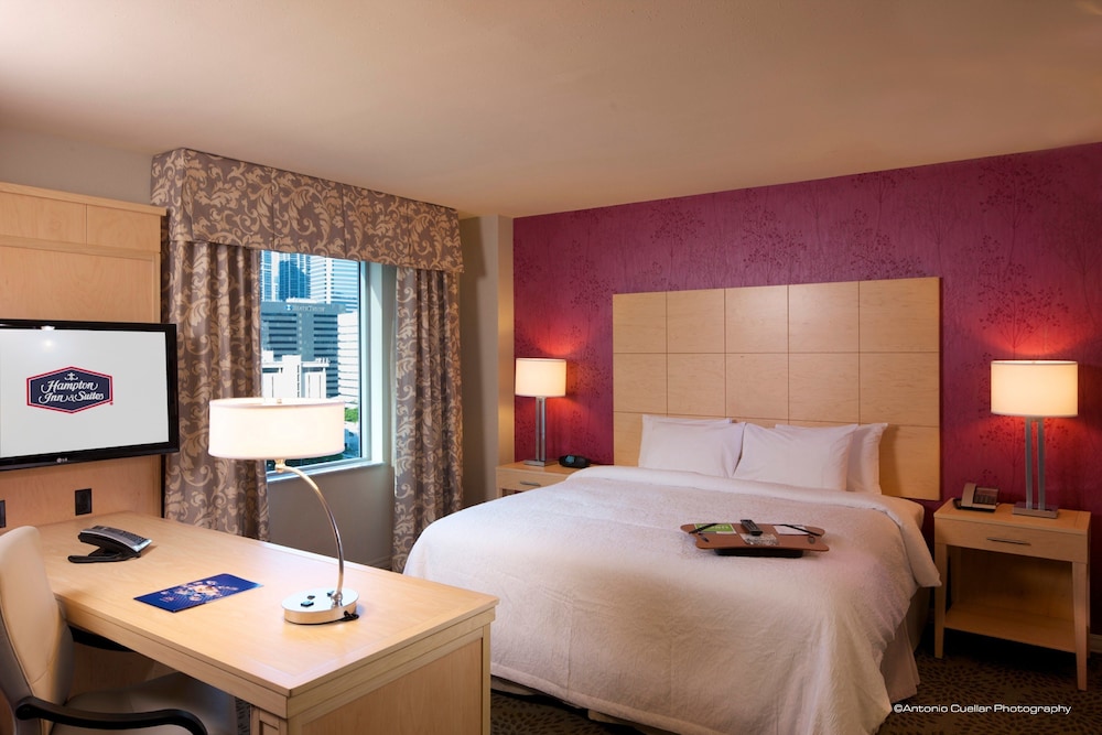 Hampton Inn & Suites Miami/Brickell-Downtown in Miami | Best Rates ...