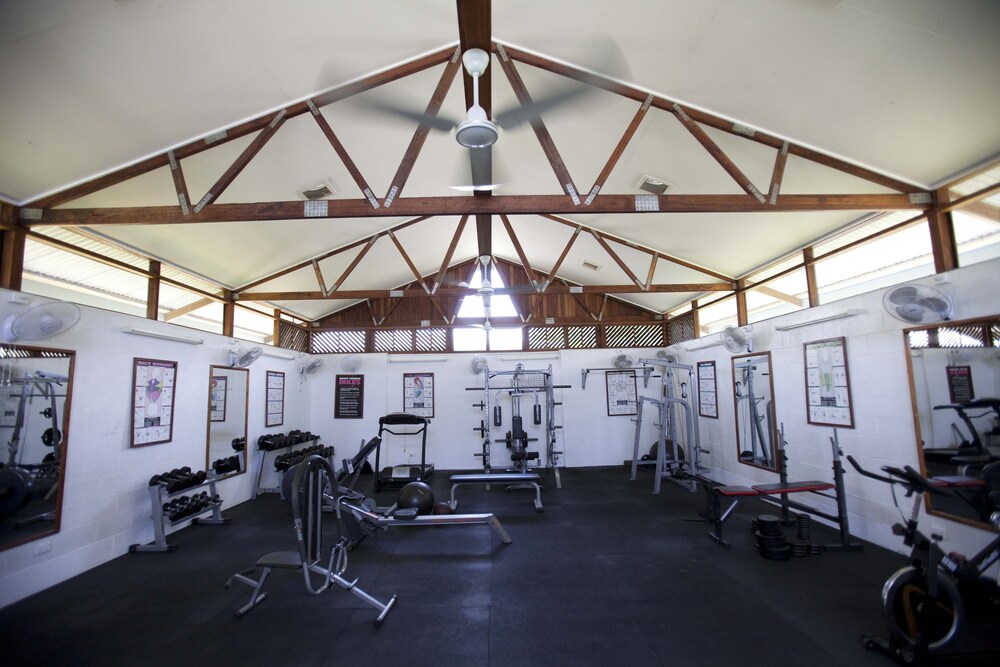 Madang Lodge Hotel, Madang: 2020 Room Prices & Reviews | Travelocity