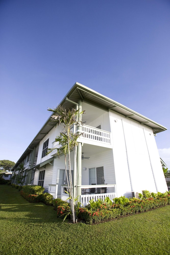 Madang Lodge Hotel in Madang | Best Rates & Deals on Orbitz