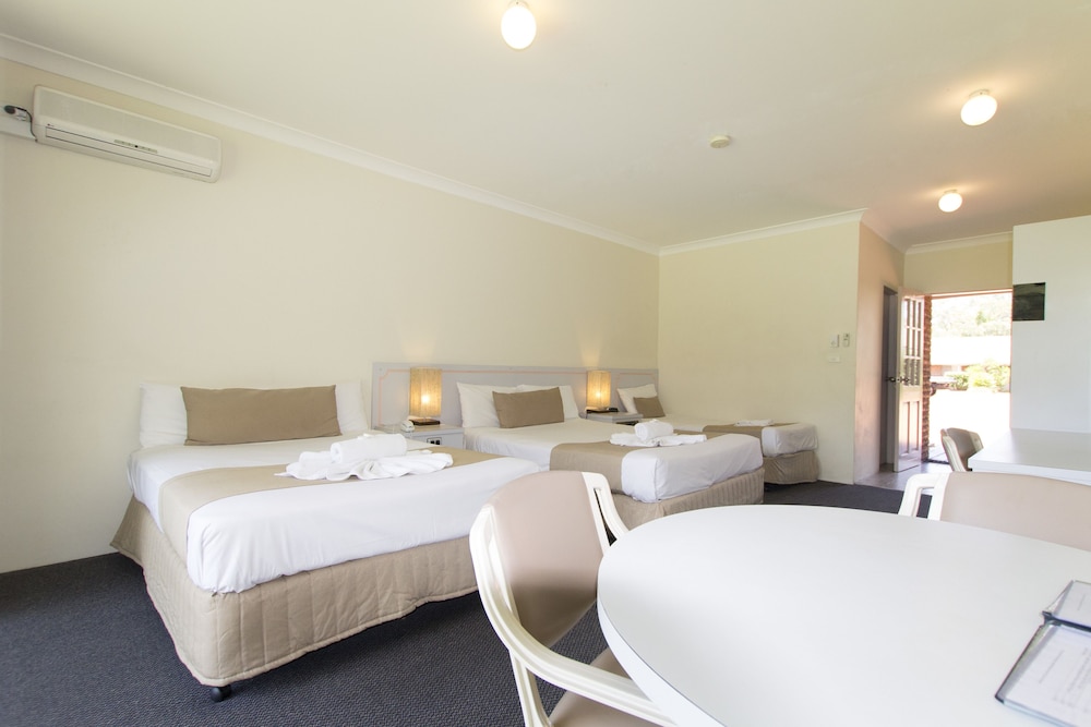 Island Palms Motor Inn: AU$132 Deals & Reviews (Forster, AUS) | Wotif