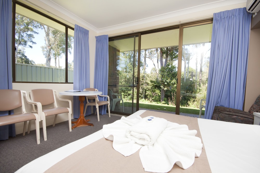 Island Palms Motor Inn: AU$132 Deals & Reviews (Forster, AUS) | Wotif
