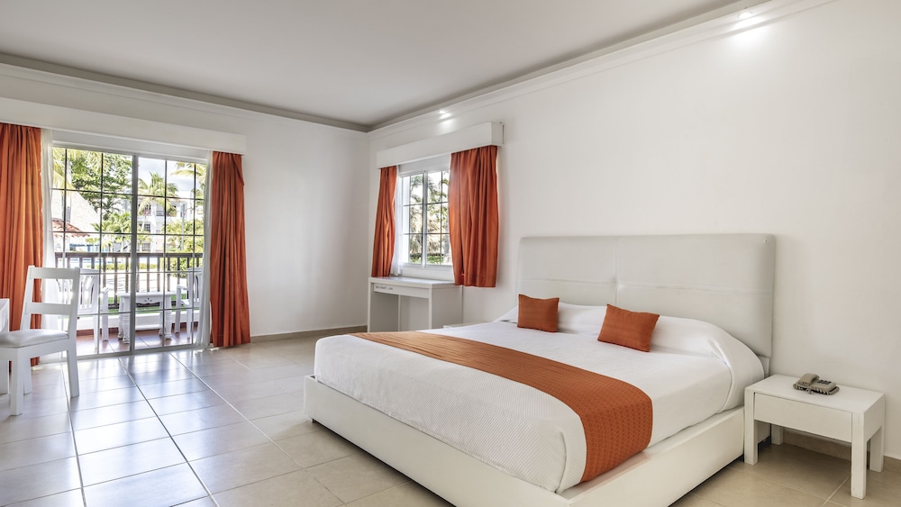 Be Live Experience Hamaca Garden, Santo Domingo: Room Prices & Reviews ...