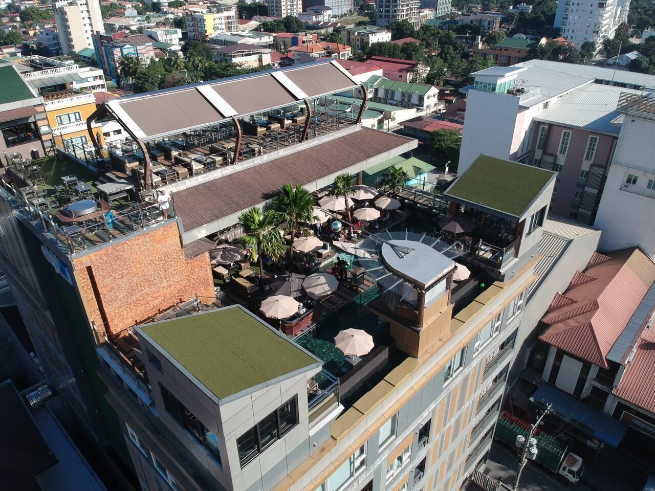 Score Birds Hotel in Angeles City, Philippines | Expedia
