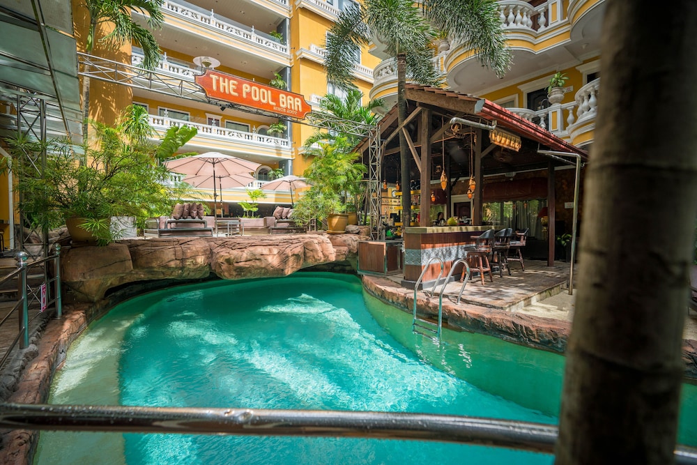 ABC Hotel in Angeles City | Best Rates & Deals on Orbitz