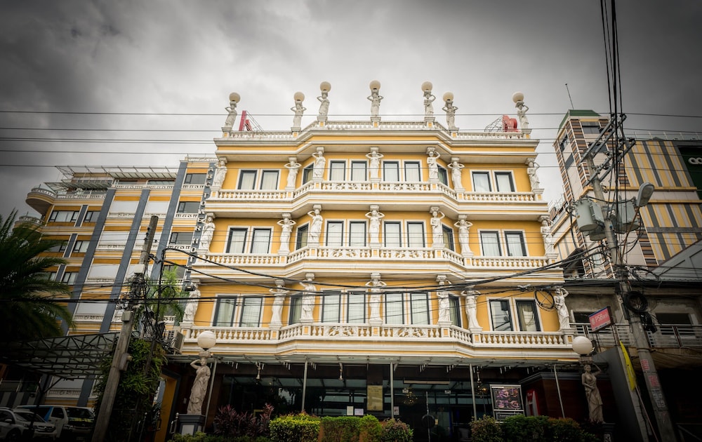 ABC Hotel in Angeles City | Best Rates & Deals on Orbitz