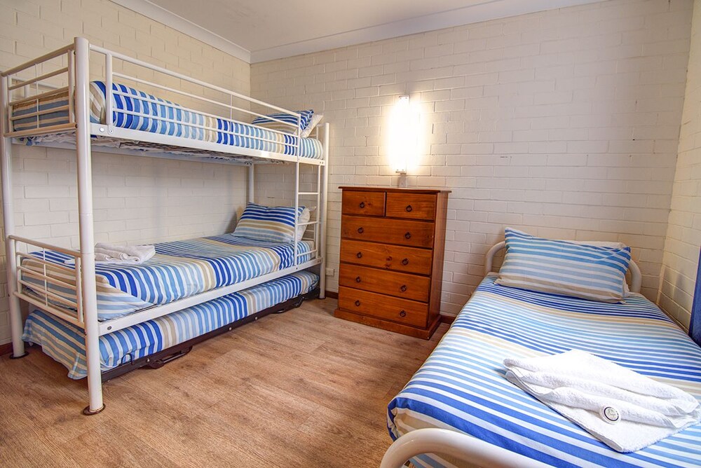 Emu Beach Chalets: AU$202 Deals & Reviews (Albany, AUS) | Wotif