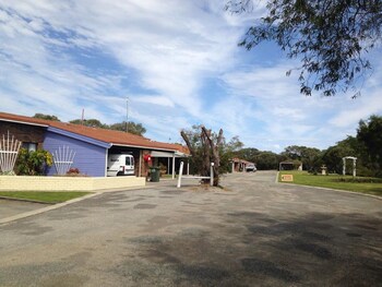 Emu Beach Chalets: AU$202 Deals & Reviews (Albany, AUS) | Wotif