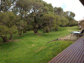 Emu Beach Chalets: AU$202 Deals & Reviews (Albany, AUS) | Wotif