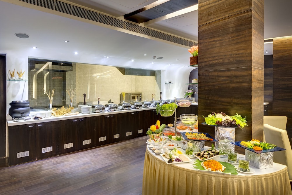 Siamton Inn - A Cygnett Collection in Kolkata | Best Rates & Deals on ...