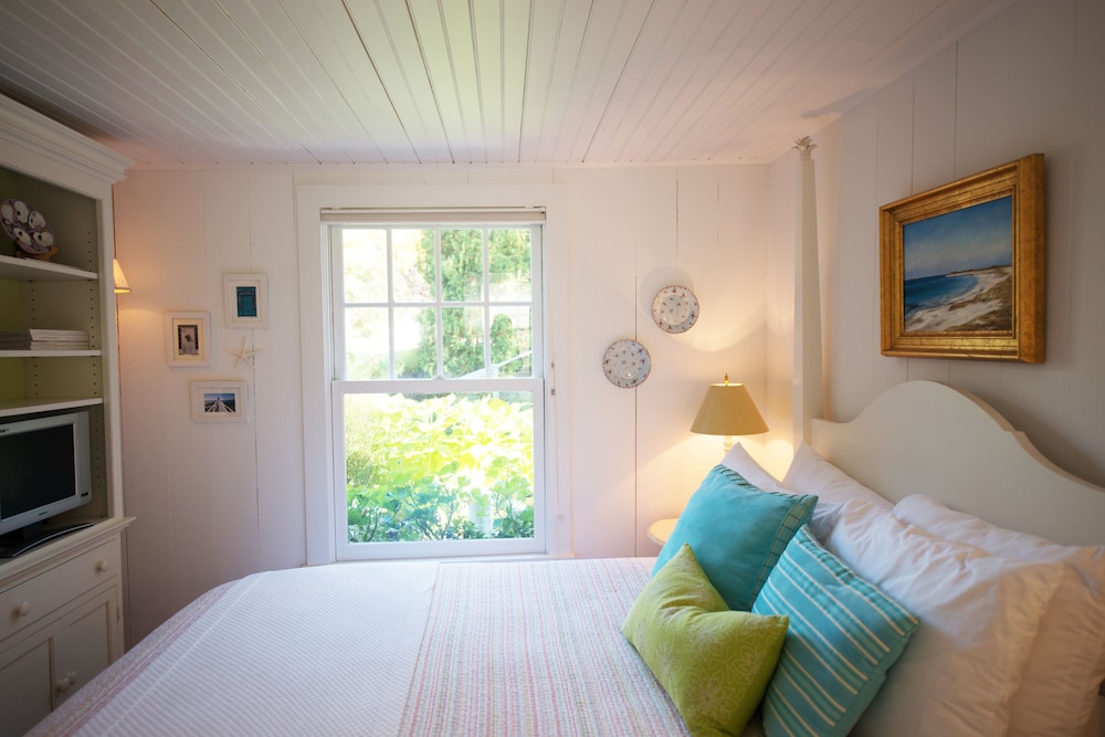 The Cottages at Cabot Cove: 2019 Room Prices $199, Deals & Reviews ...