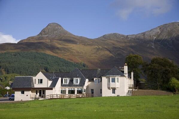 Book The Glencoe Inn in Ballachulish | Hotels.com