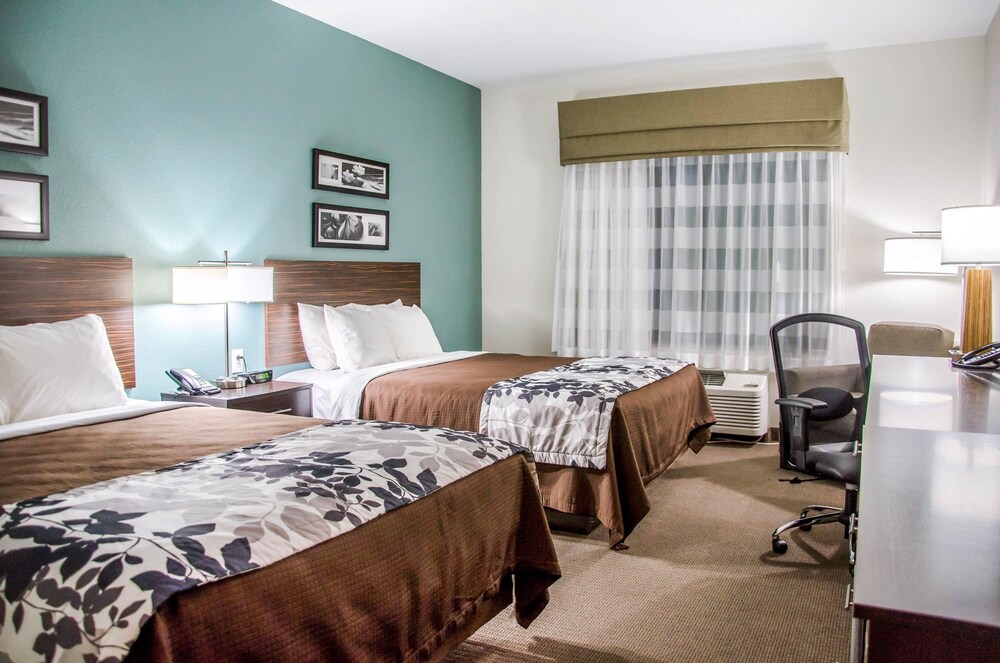Sleep Inn & Suites Center in Center | Best Rates & Deals on Orbitz