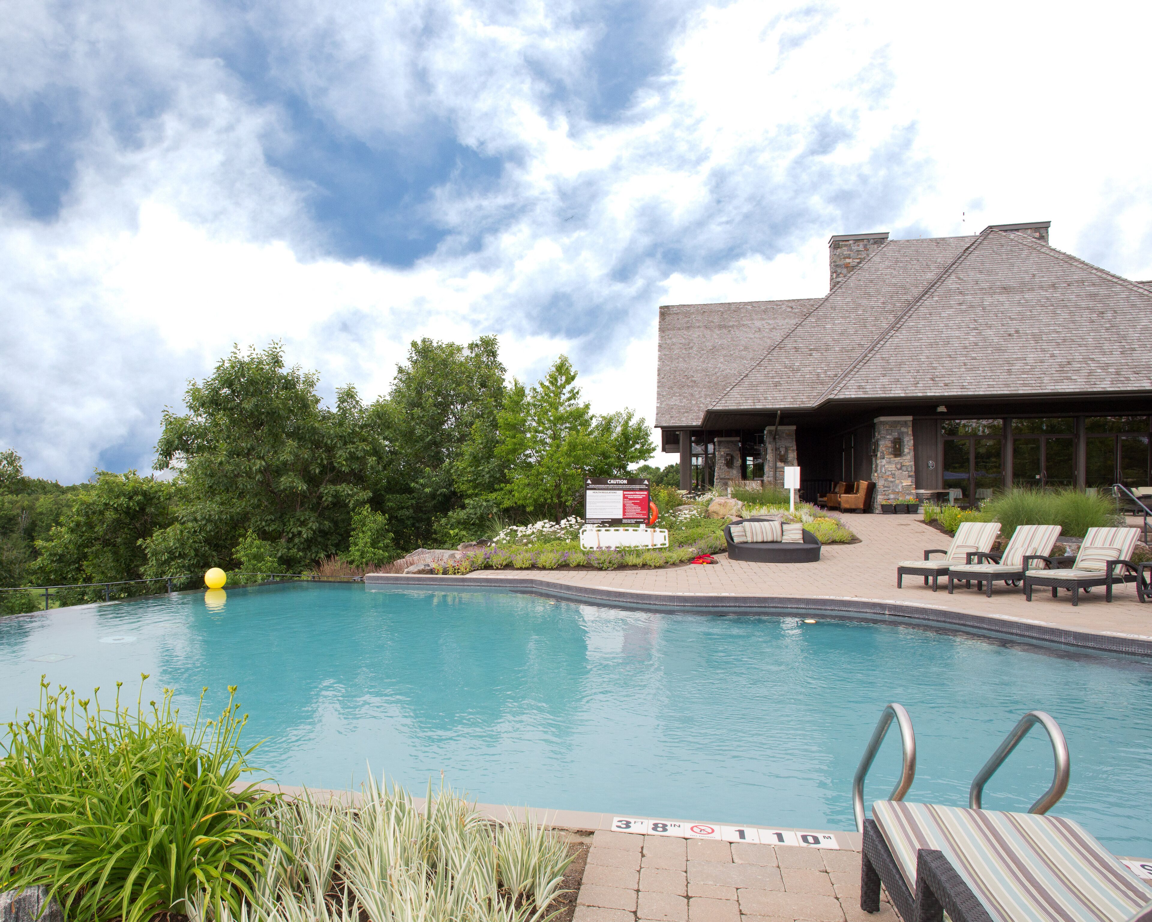 Muskoka Bay Resort: 2021 Pictures, Reviews, Prices & Deals | Expedia.ca