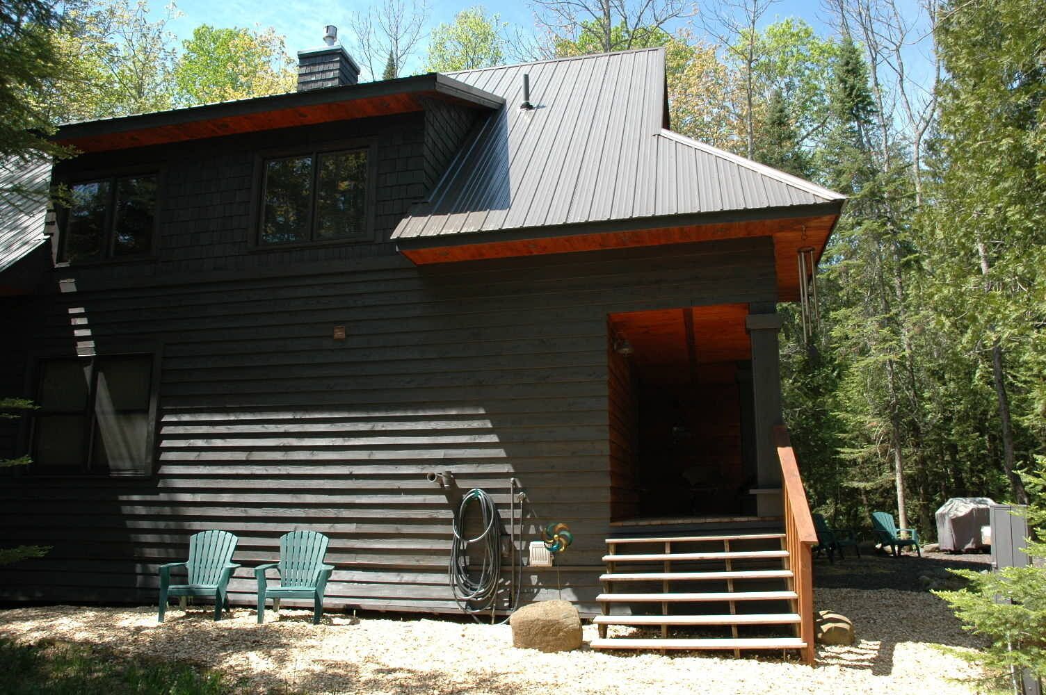 The Washburn Inn - On the Lake in Washburn, WI | Expedia