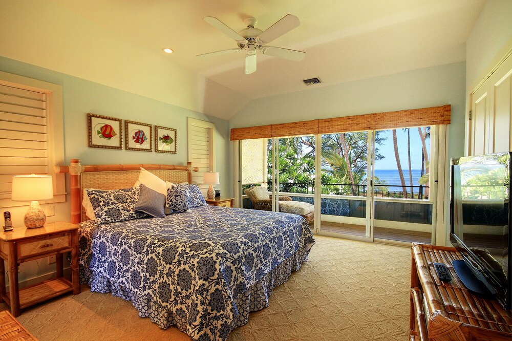 Beachfront 6 Bedrooms with Pool - Kihei | Vrbo
