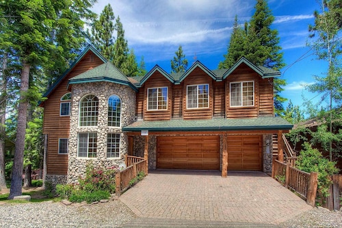 Getting Away Together – Spacious 6-bd Rm Retreat - Lake Tahoe