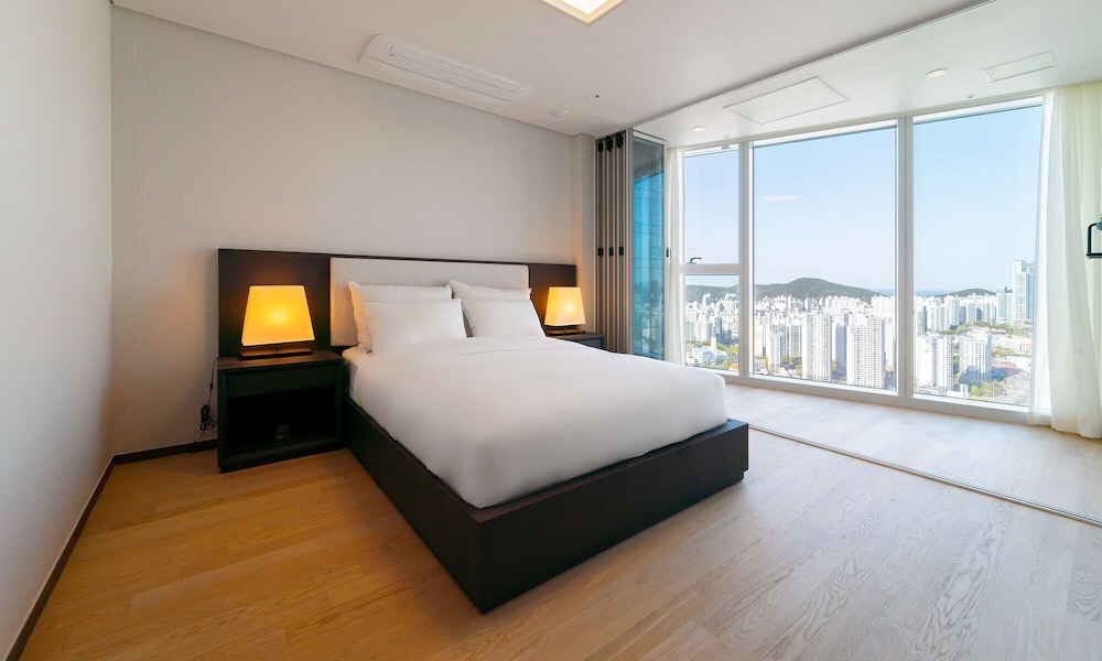 Grand LCT Residence Deals & Reviews (Busan, KOR) | Wotif