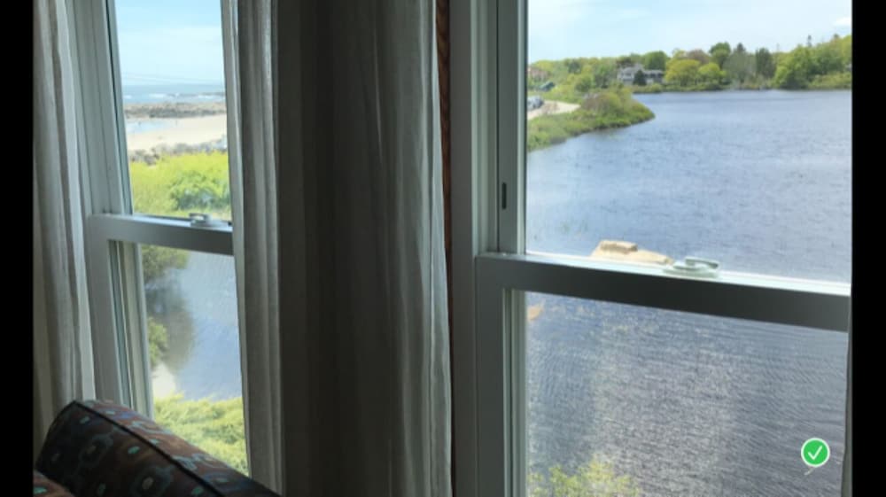 Boathouse Apartment at Fortunes Rocks, 100 feet from the beach ...