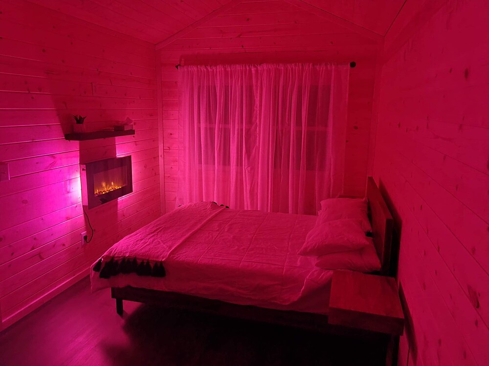 The Blue Bird "Shipping Container home" Newly Upgraded! - Hocking ...