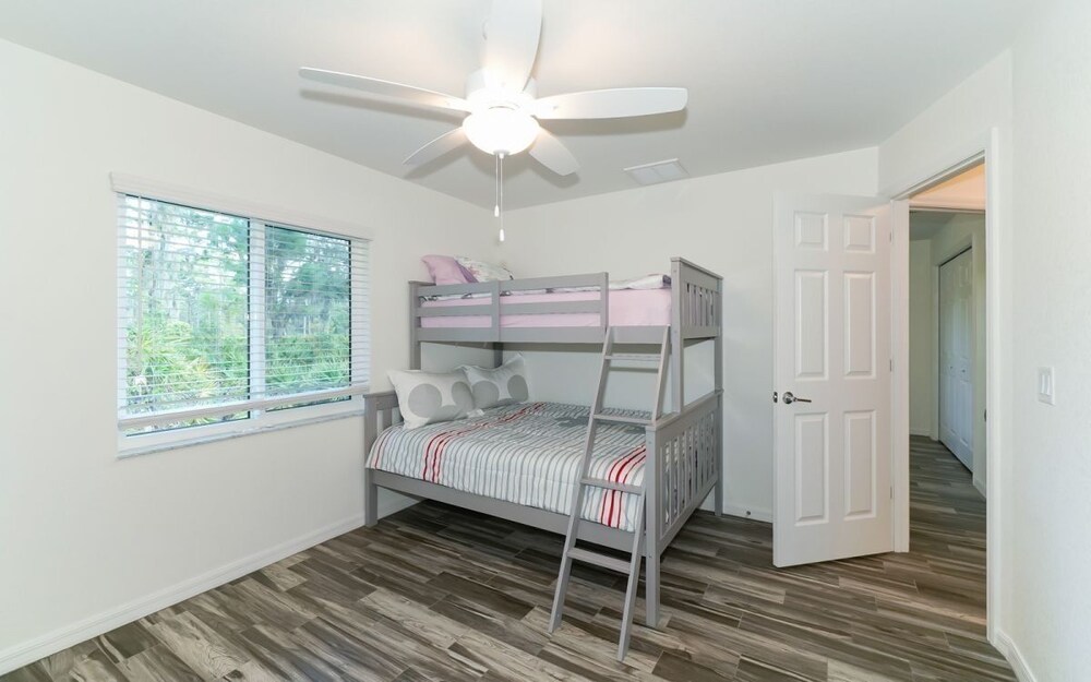 Ultimate Privacy: 3BR/2BA Heated Pool, Screened, Green Belt, No ...