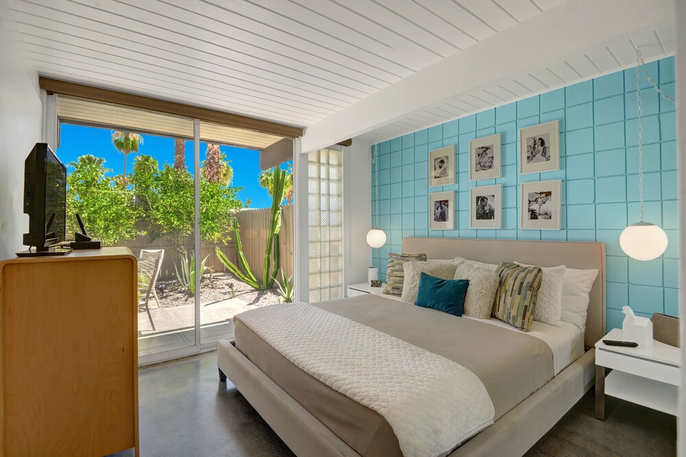 Updated Bungalow Condo located at the Famous Ocotillo Lodge - Palm ...