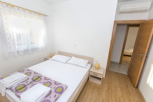 Apartment Green With Pool - Villa Dina (Ribarica, Karlobag, Croatia) - Karlobag