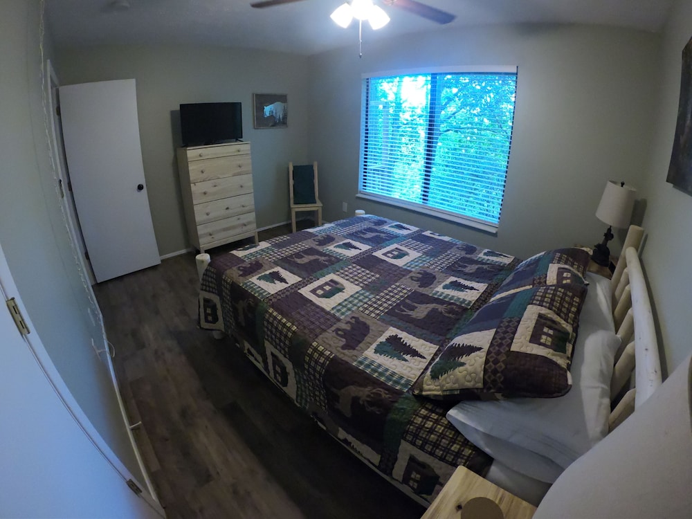 Cozy Bear Lodge on top of Casey's Mountain! - Great Location!! - Qualla ...