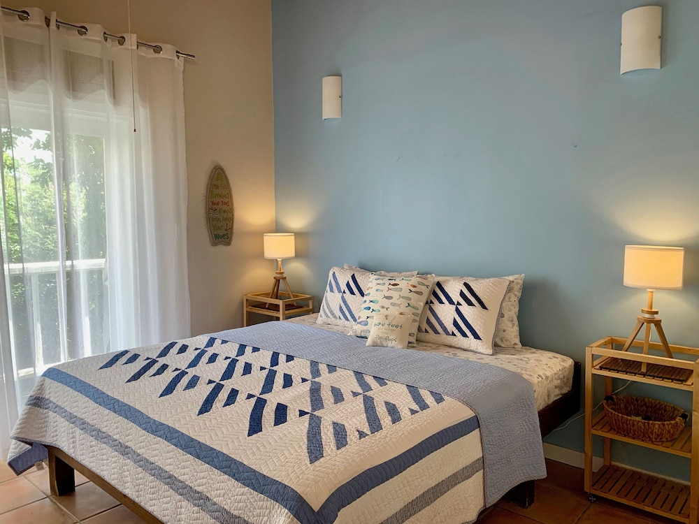 Newly Renovated 2-Bedroom Condo with Sunset View & Power Generator ...