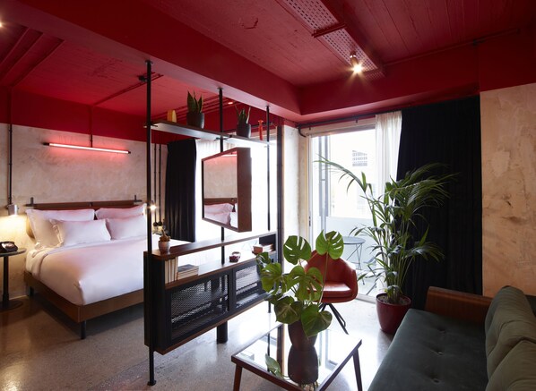 Book Dave Red Athens – Son of a Brown in Athens | Hotels.com