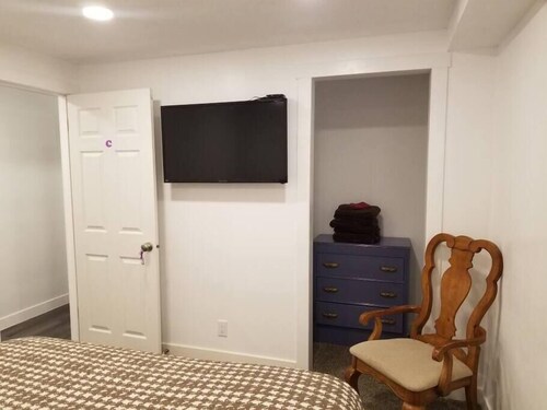 Spacious Pet Friendly 2bd/2ba With Waffles - Layton, UT