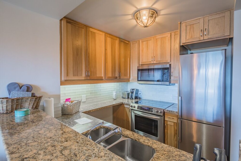 Suncadia Lodge 1-Bedroom Riverview Suite!, Cle Elum: Room Prices ...