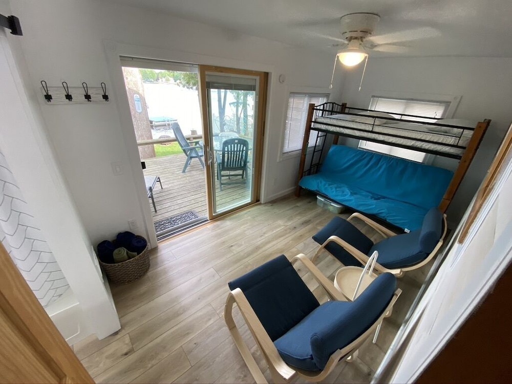 Lakefront Cottage on Wiggins Lake - Gladwin County | Vrbo