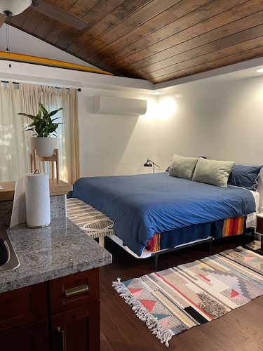 Modern Private Santa Ynez Getaway - Los Olivos, CA