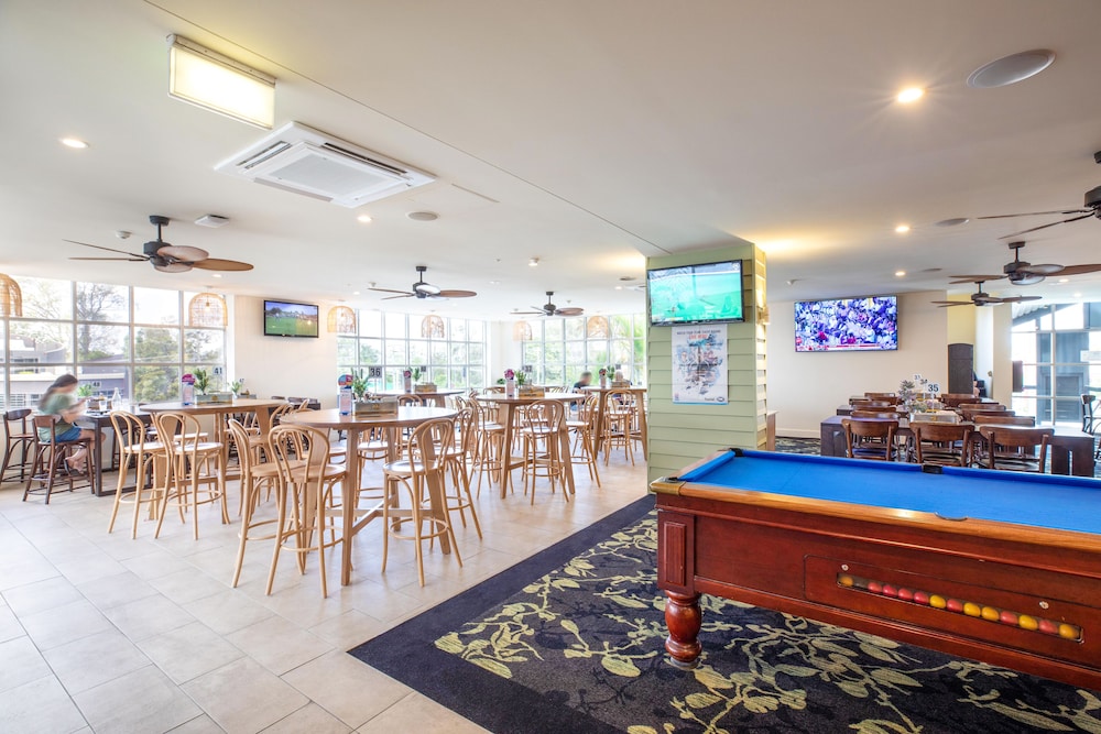 Nightcap at Commercial Hotel: AU$146 Deals & Reviews (Gold Coast, AUS ...