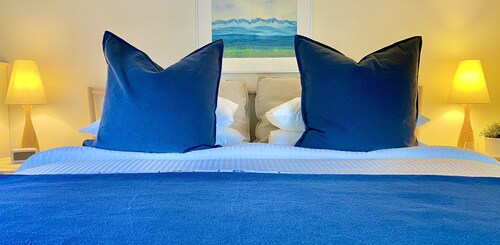 Spacious, Private Suite, Heart Of Banff - Banff, AB, Canada