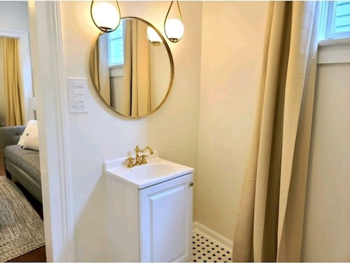 Platinum Gold Historic New Orleans Home 7min To Fq - Metairie, LA
