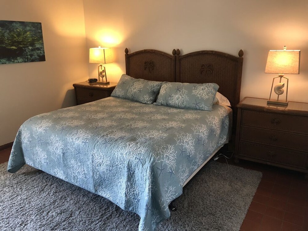 Beachfront Condo just steps from Sapphire Beach - Red Hook | Vrbo