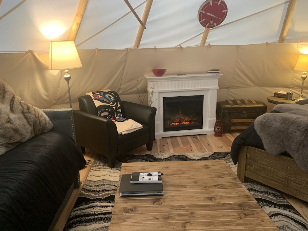 Water front teepee - Sunshine Valley | Vrbo