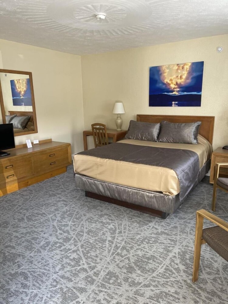 Lake Front Hotel in Cooperstown | Best Rates & Deals on Orbitz