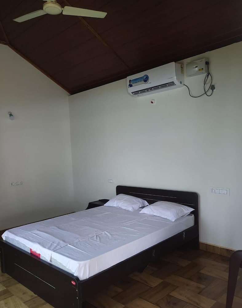 Trippr Gokarna - Backpacker Hostel Deals & Reviews (Kumta, IND) | Wotif