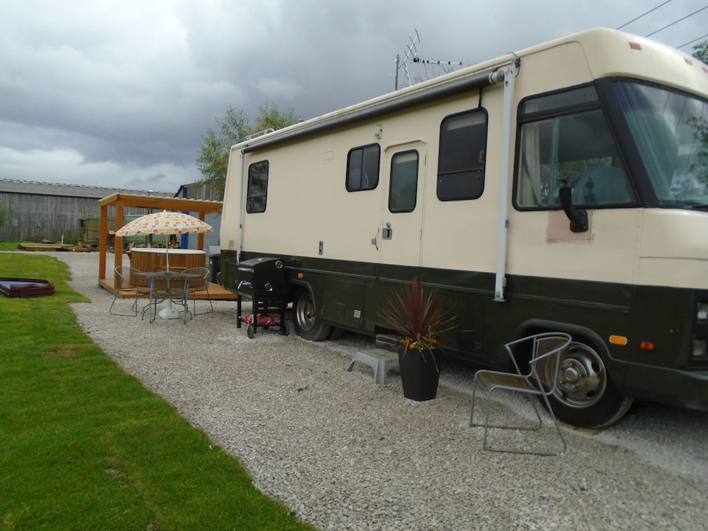 classic 80,s american winnebago camper with hot tub - Staveley | Abritel