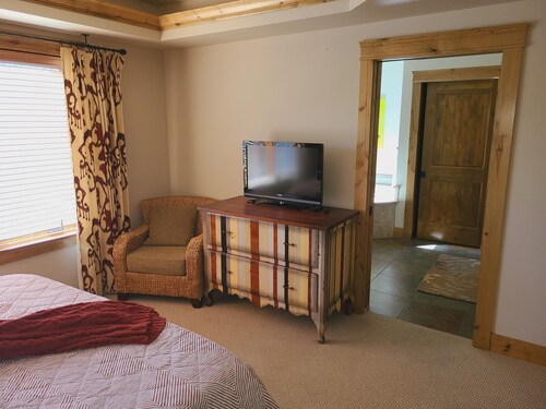 Luxury Condo On Flathead Lake - Bigfork, MT