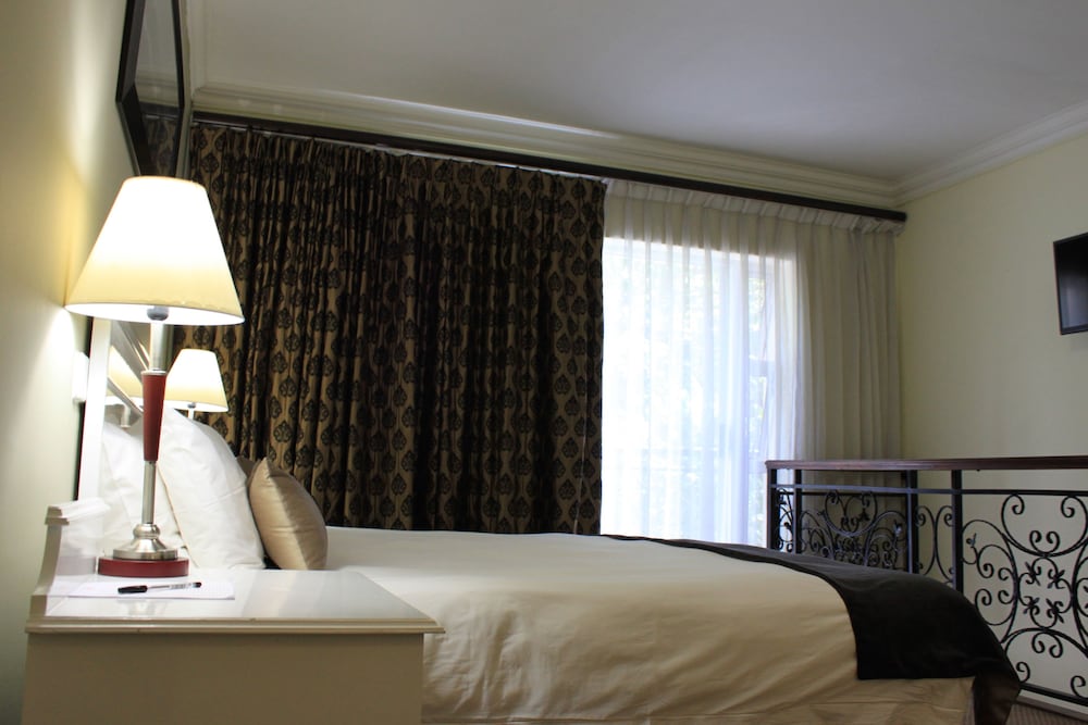 The New Tulbagh Hotel in Cape Town | Best Rates & Deals on Orbitz