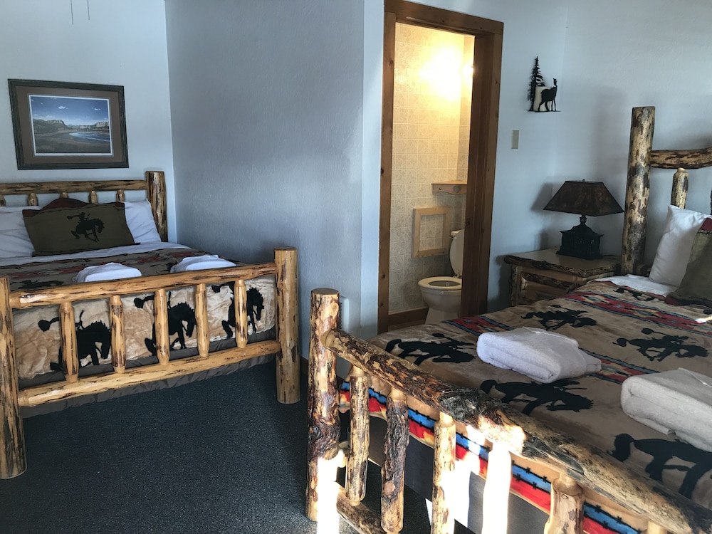 Heart 6 Ranch in Moran | Best Rates & Deals on Orbitz