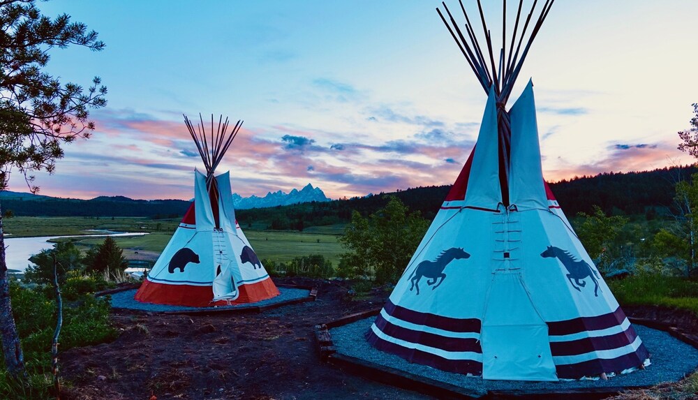 Heart 6 Ranch in Moran | Best Rates & Deals on Orbitz